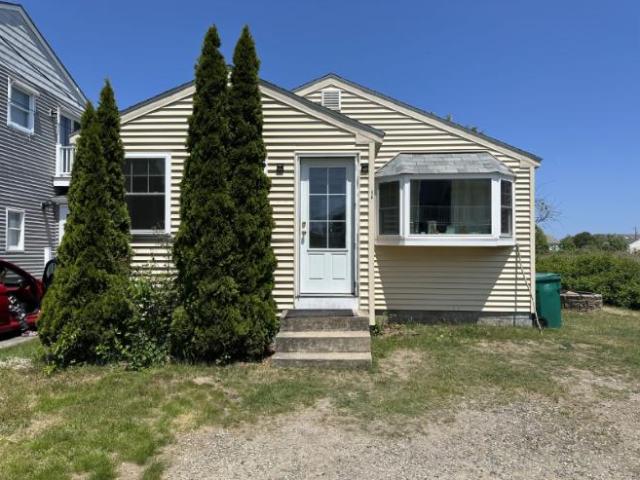 2 Br, 1 bath, Single Family 1 Thorwald Avenue