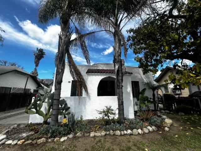 2 Br, 1 bath, Single Family 243 W Walnut Ave