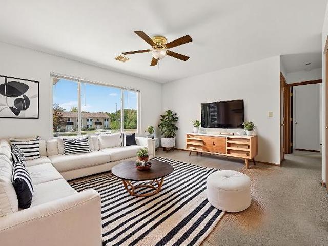 2 Br, 1 bath, Single Family 2401 Ashland Circle