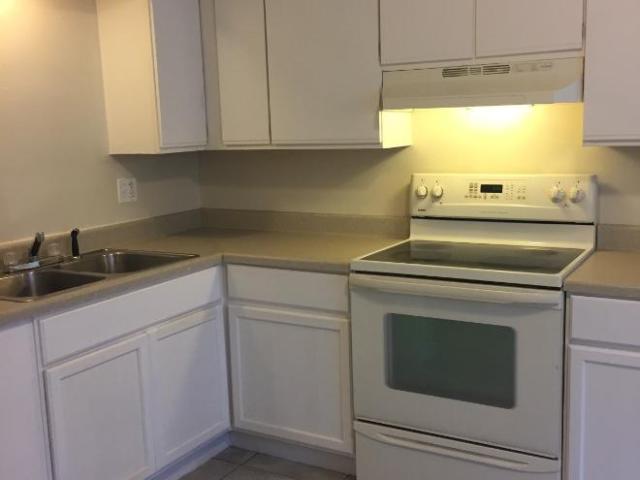 2 Br, 1 bath, Single Family 2416 Sherman