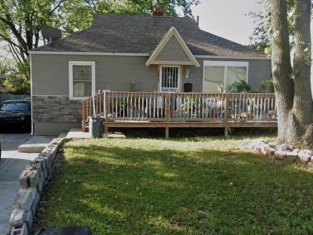 2 Br, 1 bath, Single Family 2425 Greeley Ave