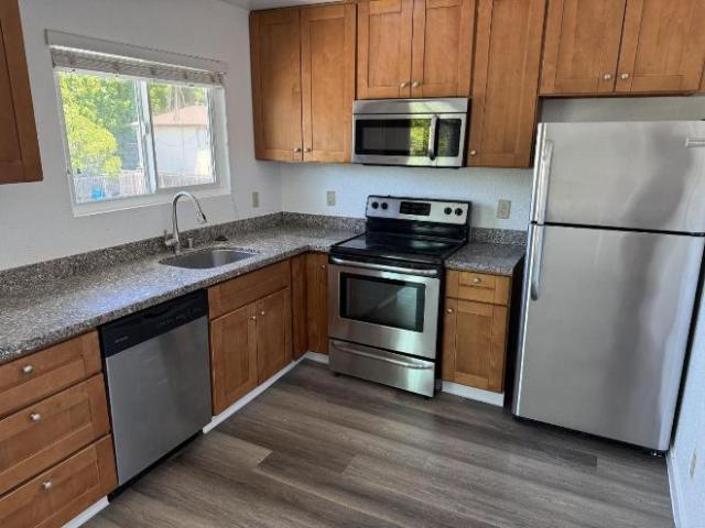 2 Br, 1 bath, Single Family 2431 Bethards