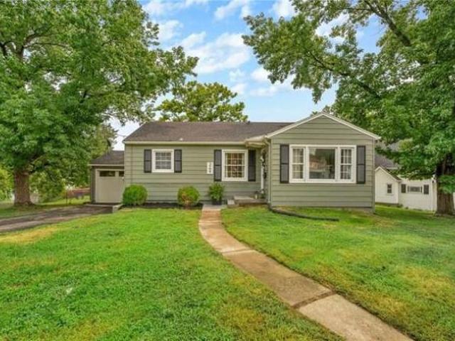 2 Br, 1 bath, Single Family 249 Allcutt Ave