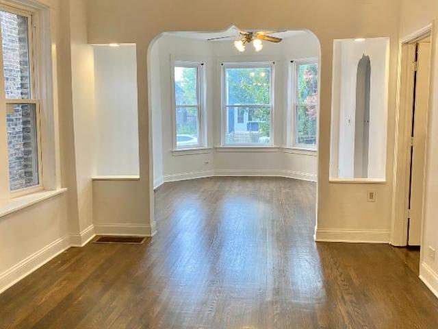 2 Br, 1 bath, Single Family 2513 W Pershing Rd