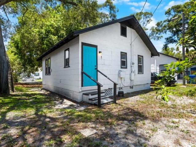 2 Br, 1 bath, Single Family 2518 5th St S