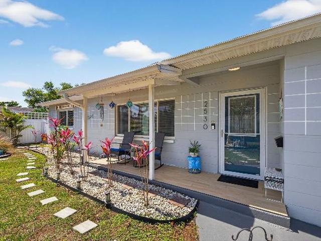 2 Br, 1 bath, Single Family 2530 51st St N