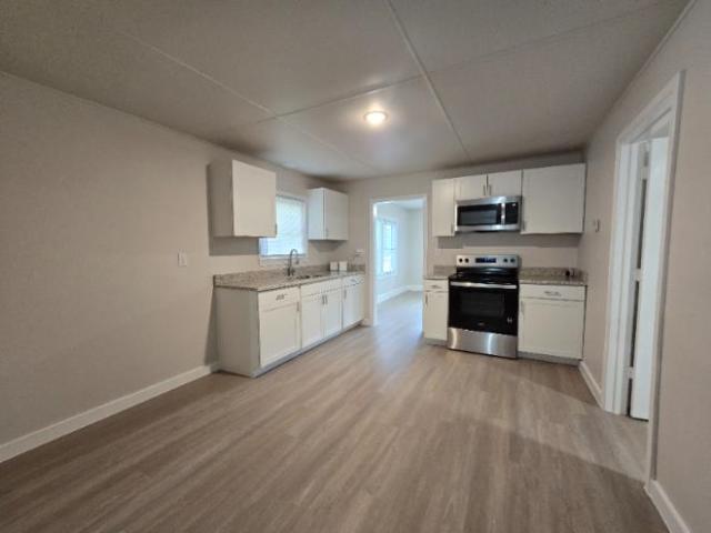 2 Br, 1 bath, Single Family 259 Wells Street