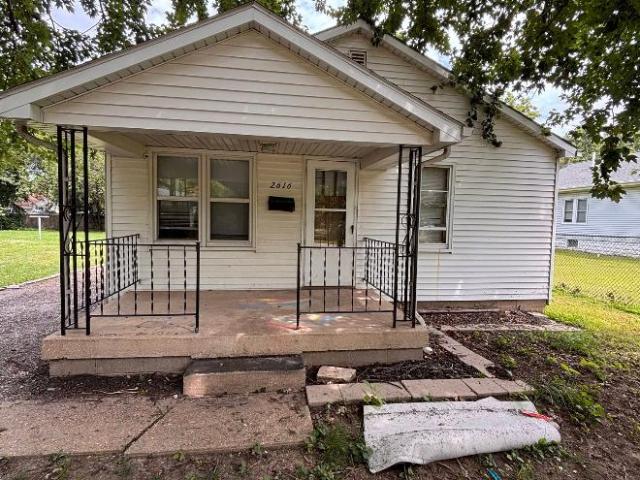 2 Br, 1 bath, Single Family 2616 E Logan St