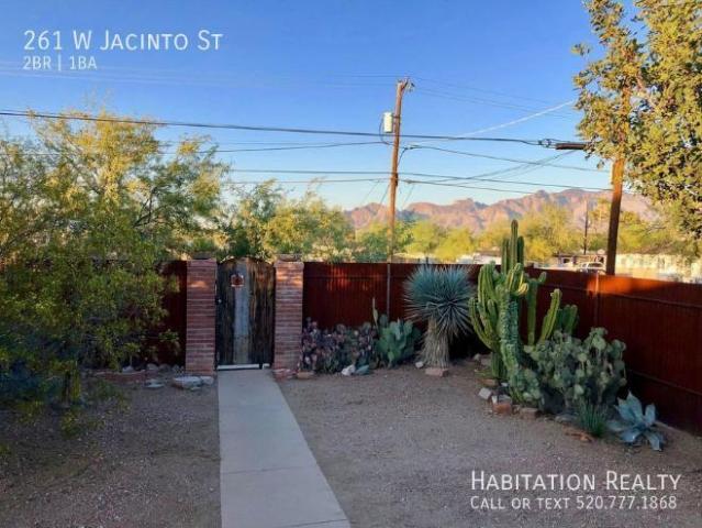 2 Br, 1 bath, Single Family 261 W Jacinto St