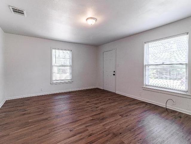 2 Br, 1 bath, Single Family 2622 West Johnson Street
