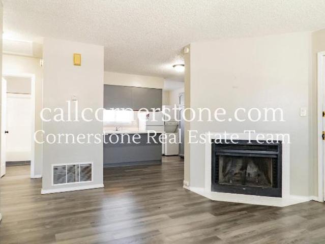2 Br, 1 bath, Single Family 2625 East Uintah Street