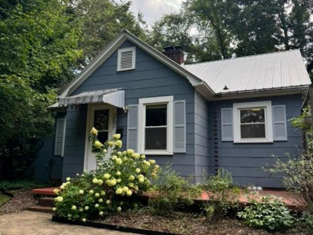2 Br, 1 bath, Single Family 262 Monfredo St
