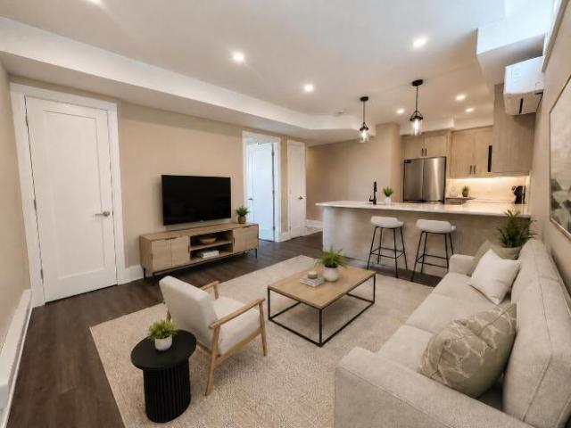 2 Br, 1 bath, Single Family 267 Rockledge Drive