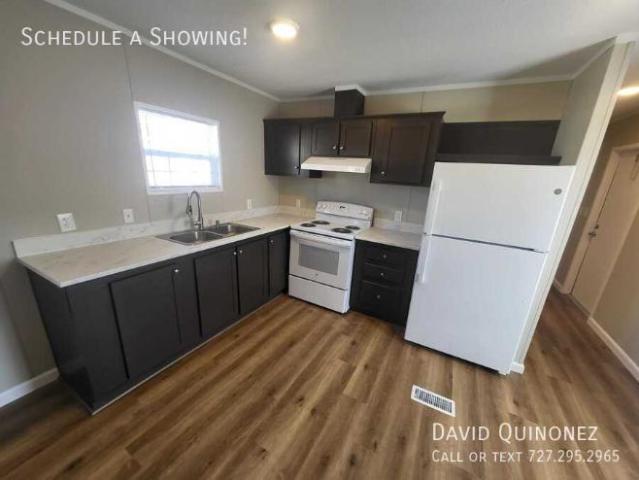 2 Br, 1 bath, Single Family 266 N Blackwood Dr