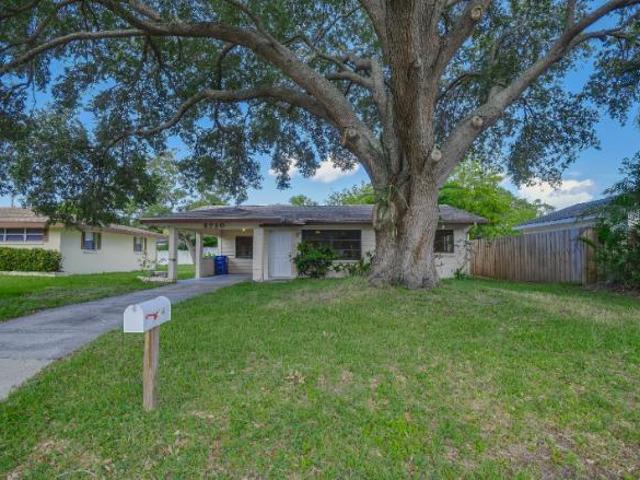 2 Br, 1 bath, Single Family 2710 Marshall Dr