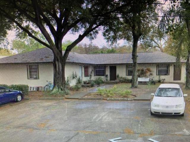 2 Br, 1 bath, Single Family 2760 Bellehaven Dr