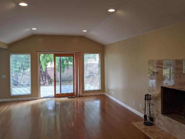 2 Br, 1 bath, Single Family 276 Heavenly Valley Rd