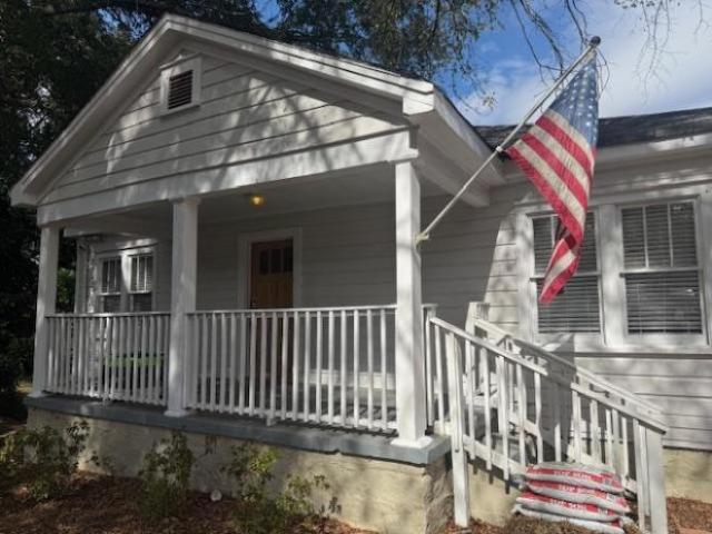 2 Br, 1 bath, Single Family 27 West Wright St