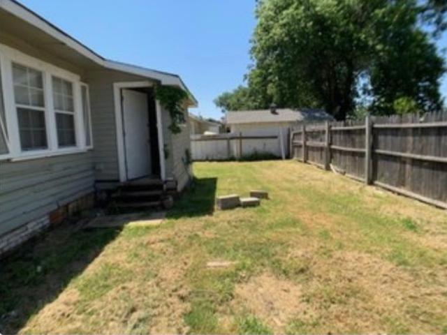 2 Br, 1 bath, Single Family 2801 Nw 11th St