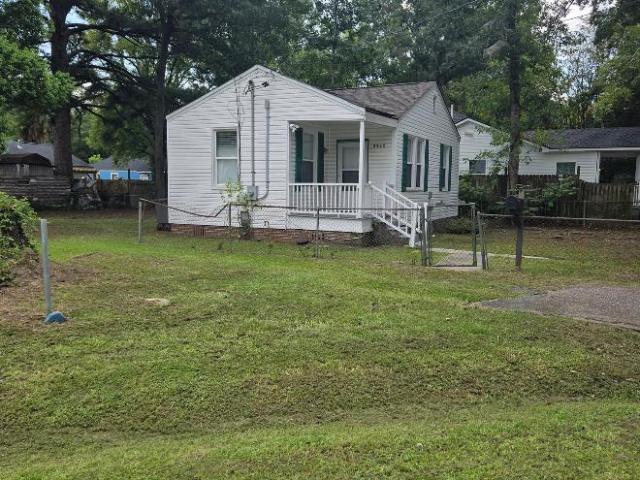 2 Br, 1 bath, Single Family 2932 Alabama Dr