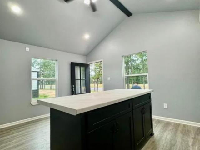 2 Br, 1 bath, Single Family 2998 Fm 856 N