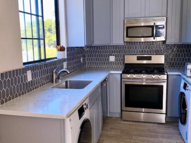 2 Br, 1 bath, Single Family 20012 Rodrigues Ave