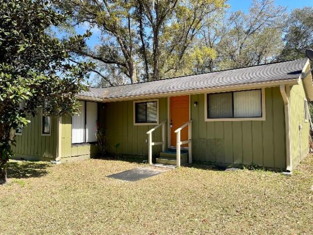 2 Br, 1 bath, Single Family 2012 NE 80th Pl