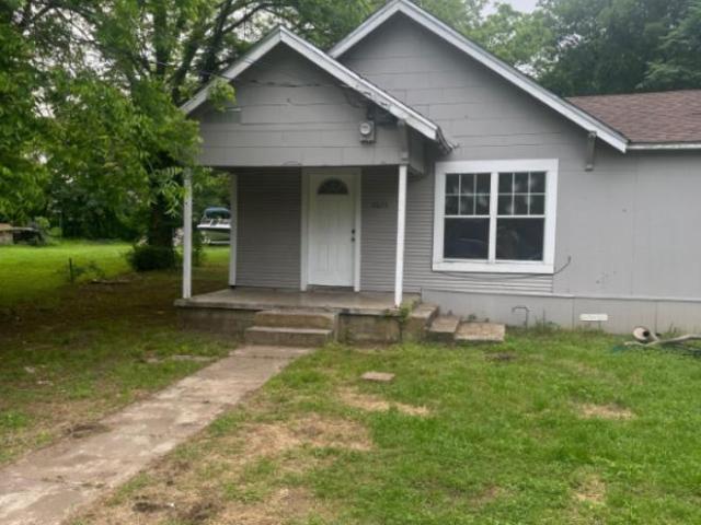 2 Br, 1 bath, Single Family 2025 Lafayette Circle