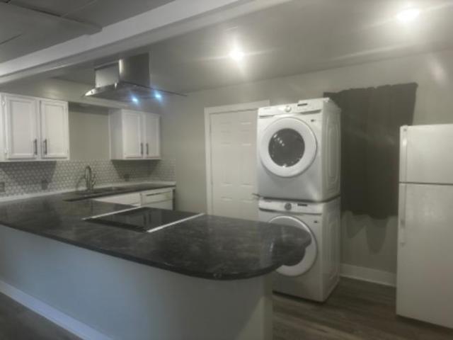 2 Br, 1 bath, Single Family 207 E Gleason Street