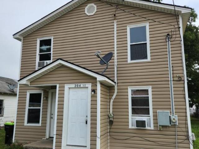 2 Br, 1 bath, Single Family 204 1/2 E 2nd