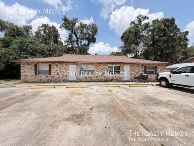 2 Br, 1 bath, Single Family 2055 NW 43rd