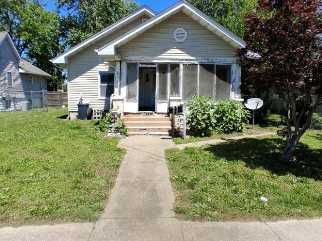 2 Br, 1 bath, Single Family 205 East St Louis Street