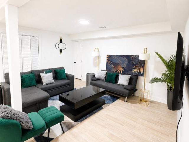 2 Br, 1 bath, Single Family 2097 Verbena St NW