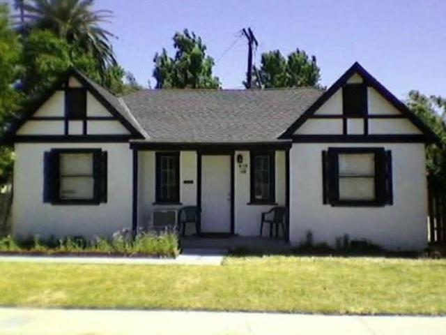 2 Br, 1 bath, Single Family 210 E Normandie Ave