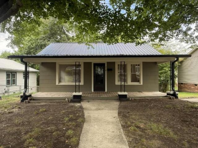 2 Br, 1 bath, Single Family 210 June St