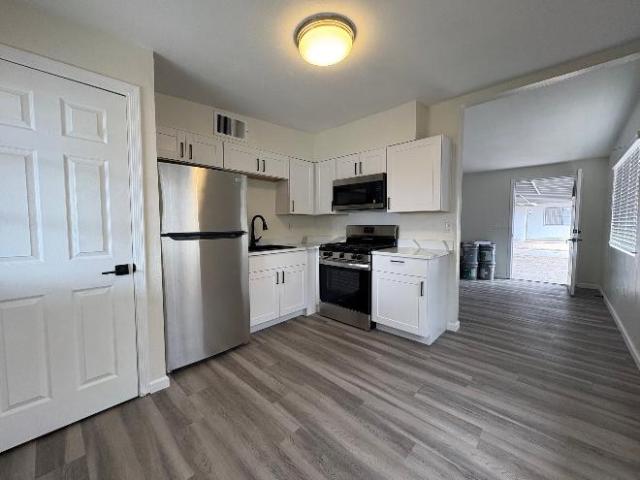 2 Br, 1 bath, Single Family 211 East Lee Street