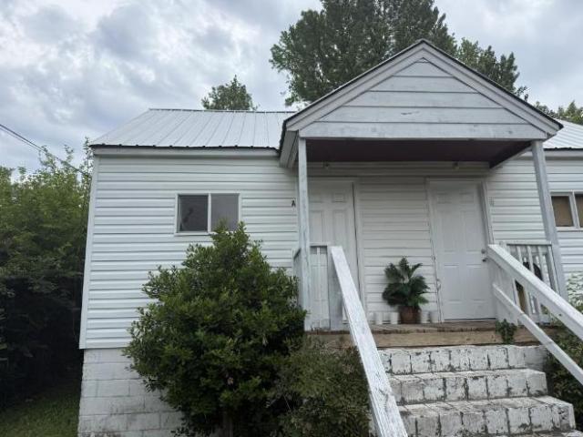 2 Br, 1 bath, Single Family 212 Morgan Pl