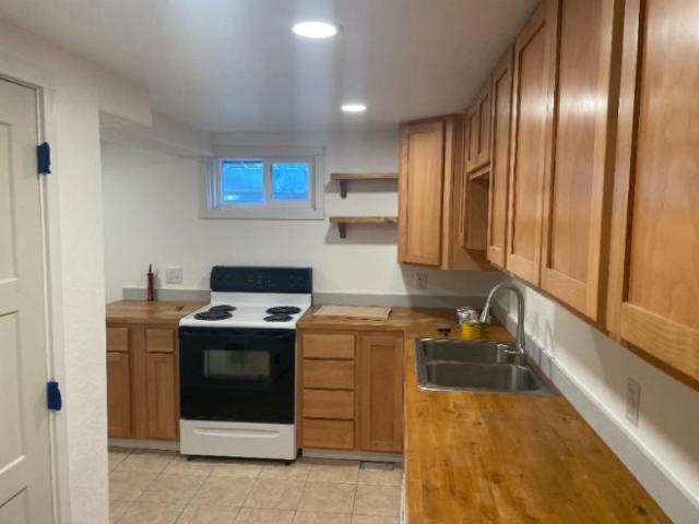 2 Br, 1 bath, Single Family 2145 South 11th Street West