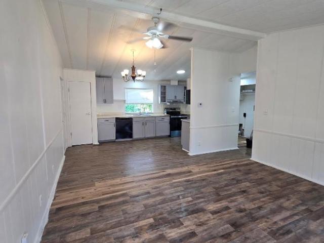 2 Br, 1 bath, Single Family 216 N Carpenter St