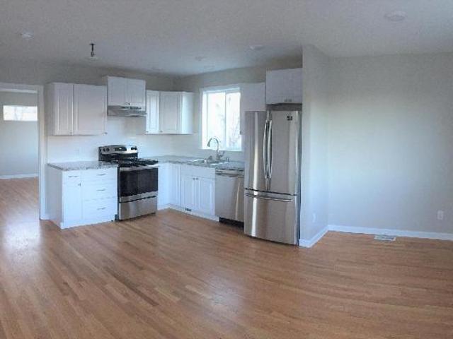 2 Br, 1 bath, Single Family 2221 Illinois St