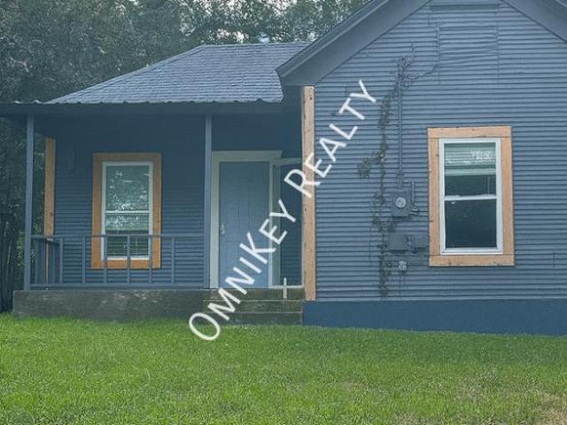 2 Br, 1 bath, Single Family 2222 W Bond St