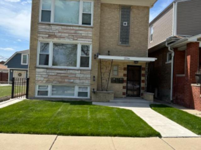 2 Br, 1 bath, Single Family 2236 N Nagle Ave