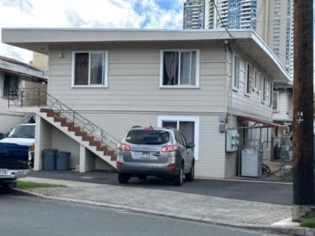 2 Br, 1 bath, Single Family 2241 Citron St