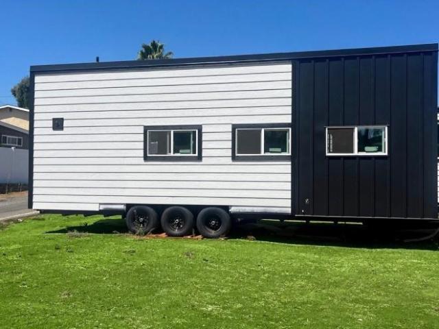 2 Br, 1 bath, Single Family 2256 Buena Creek Rd