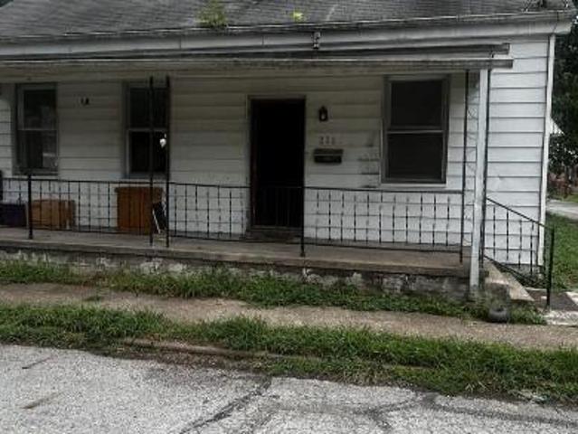 2 Br, 1 bath, Single Family 233 N 11th St