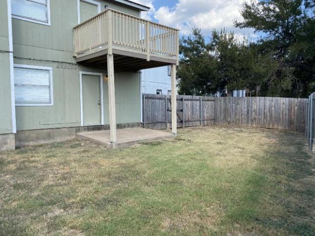 2 Br, 1 bath, Single Family 2305 Cedrick Cv