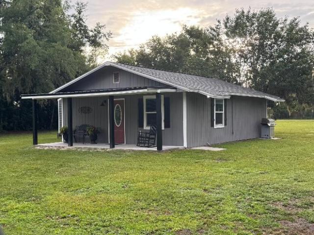 2 Br, 1 bath, Single Family 230 SE Boy Way