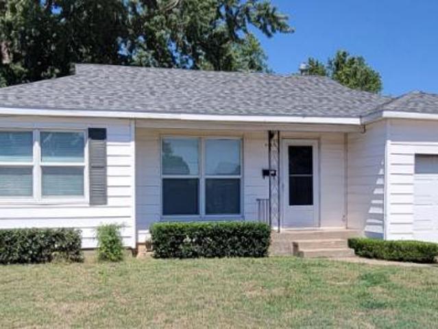 2 Br, 1 bath, Single Family 2314 W Maple Ave