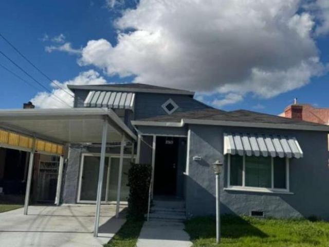 2 Br, 1 bath, Single Family 2315 Dashwood Ave
