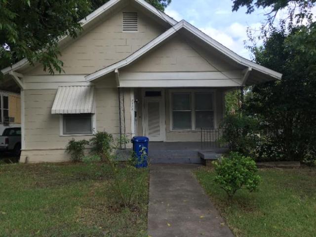 2 Br, 1 bath, Single Family 2324 Sanger Ave